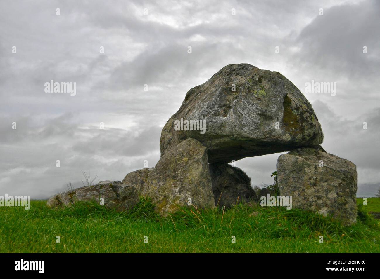 Megalith grave, megalith grave Stock Photo - Alamy