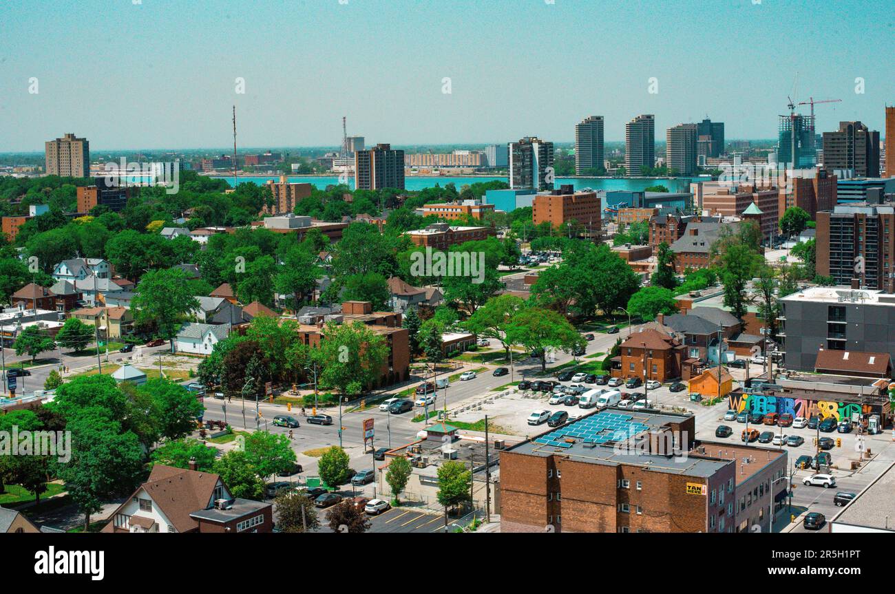Ariel view of downtown Windsor, the Detroit river and Detroit skyline ...