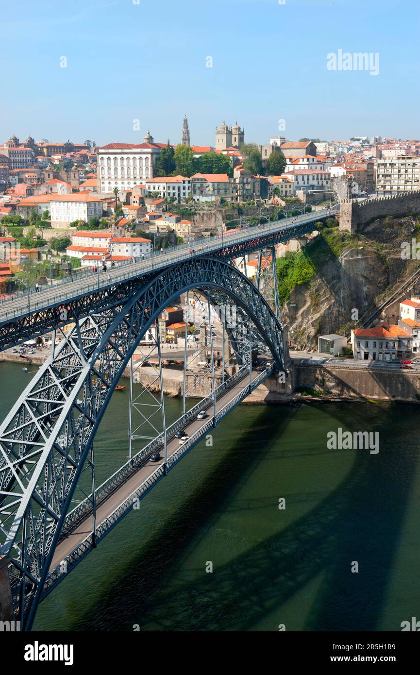 Douro River, Ponte, Dom Luis I Bridge, Porto, Portugal Stock Photo - Alamy