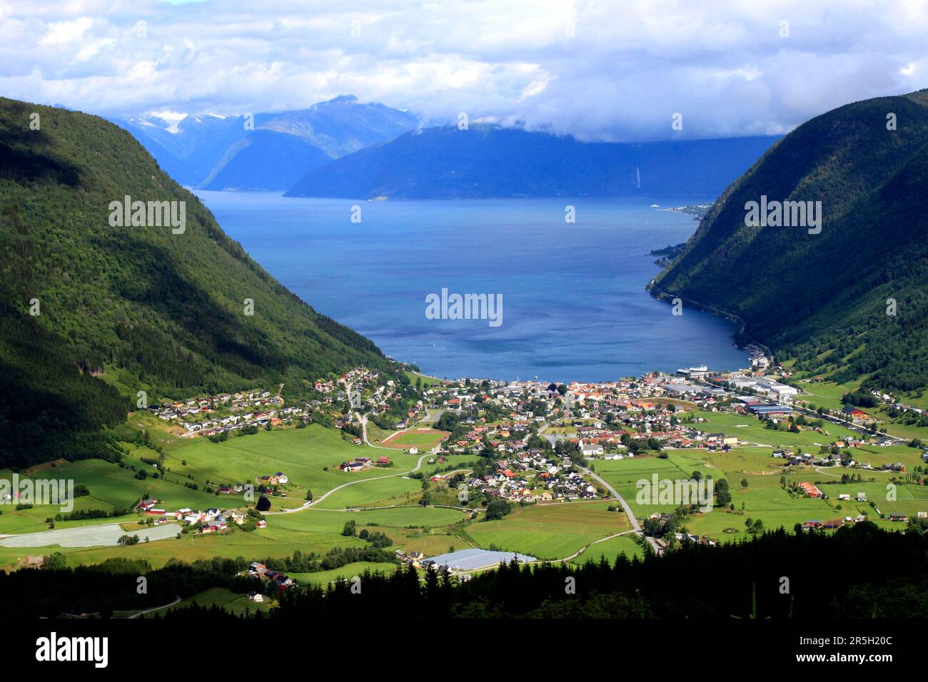 Norway vik sognefjord hi-res stock photography and images - Alamy
