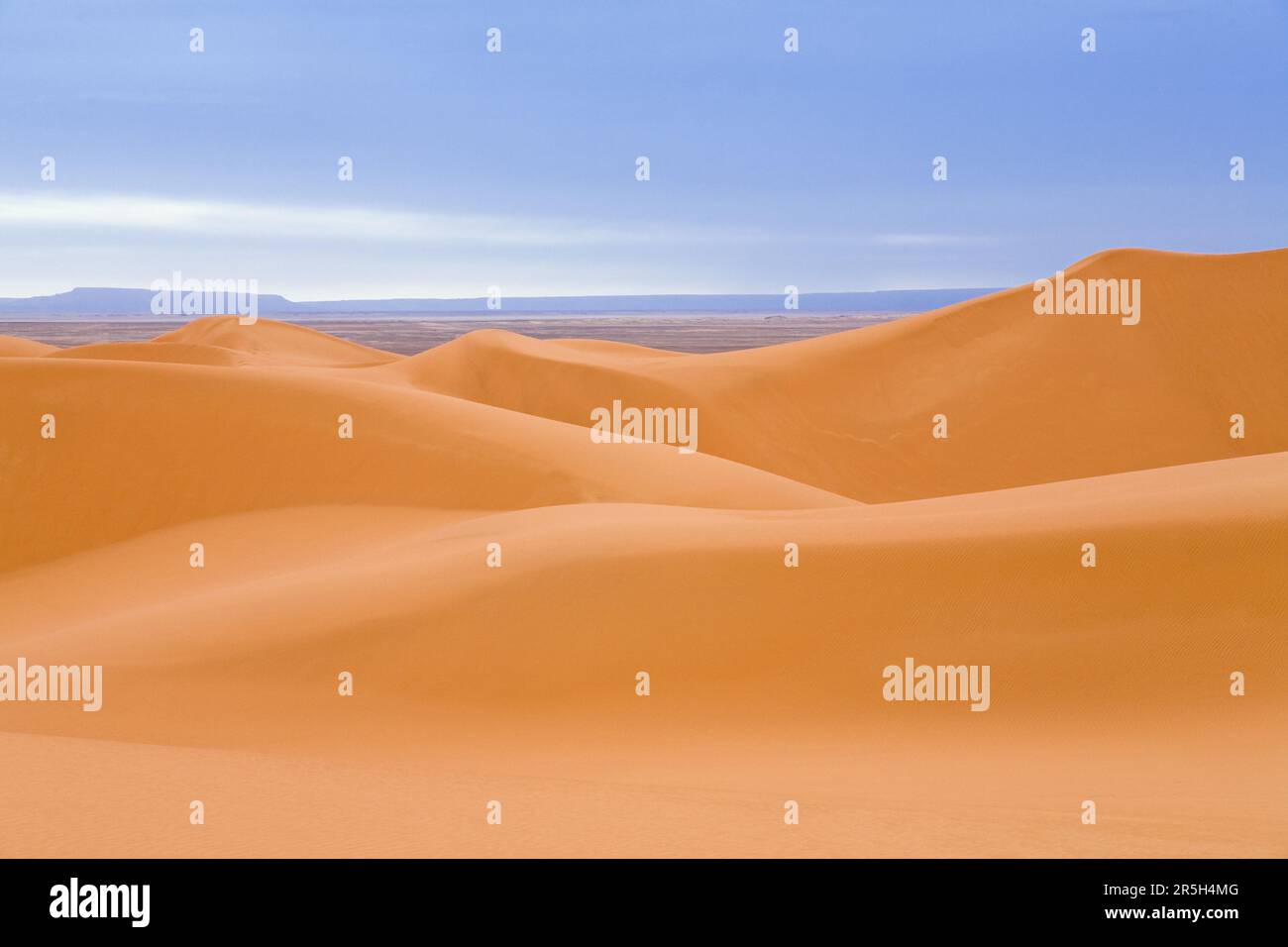 Sand Dunes, Libyan Desert, Sahara, Libya Stock Photo - Alamy