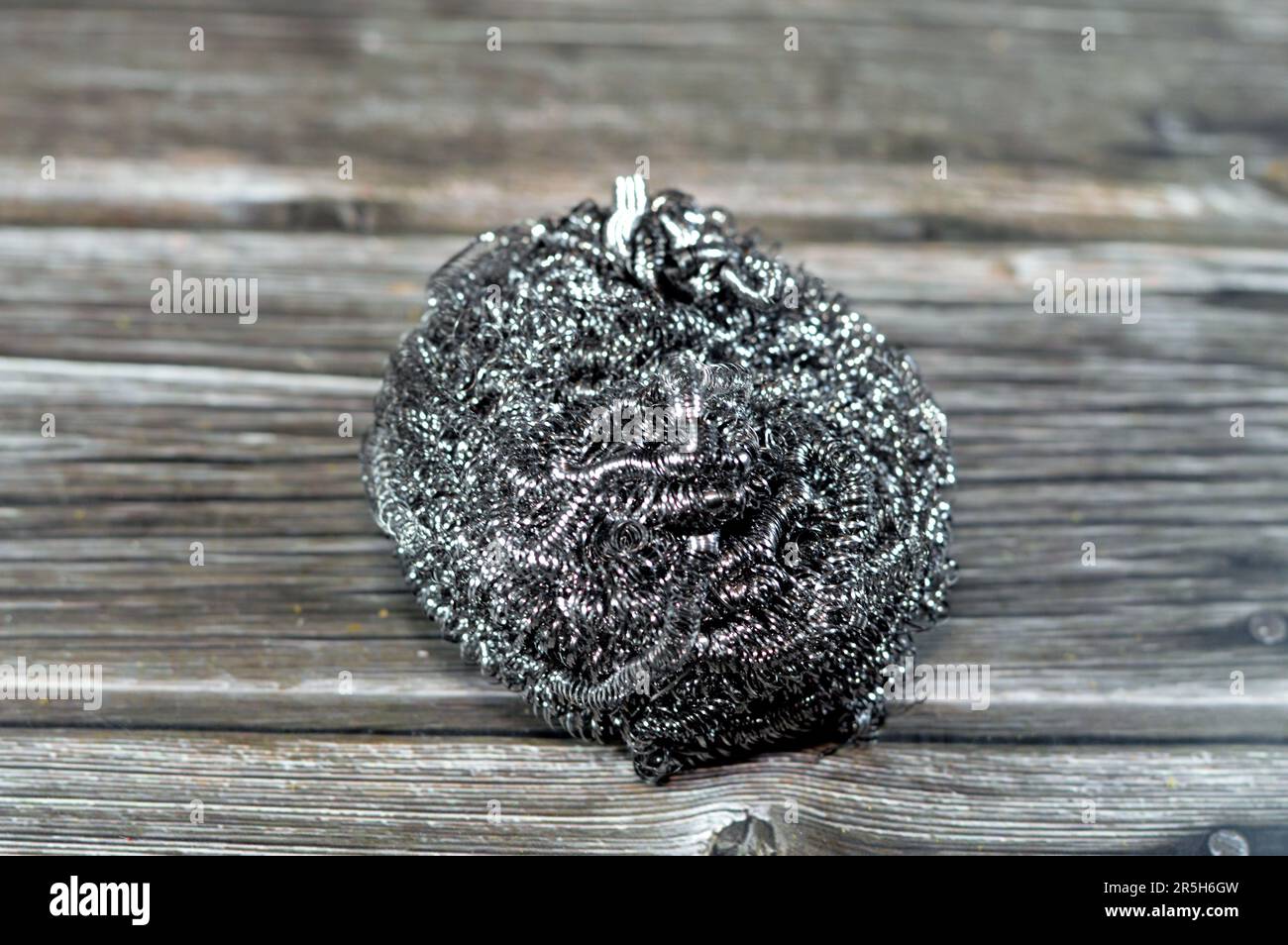 Wire sponge, steel wool, a bundle of very fine and flexible sharp edged ...