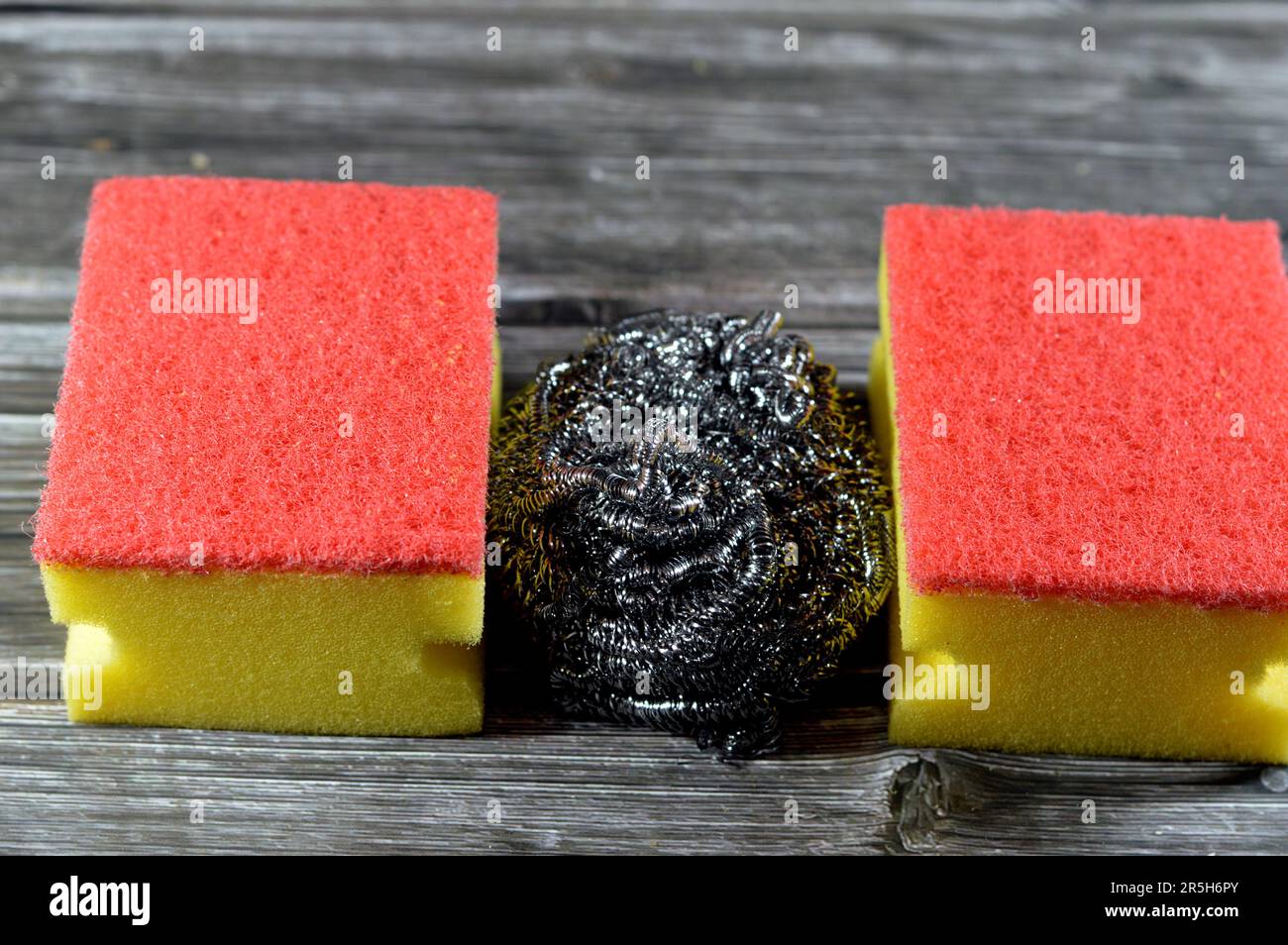 Wire sponge, steel wool, a bundle of very fine and flexible sharp edged ...