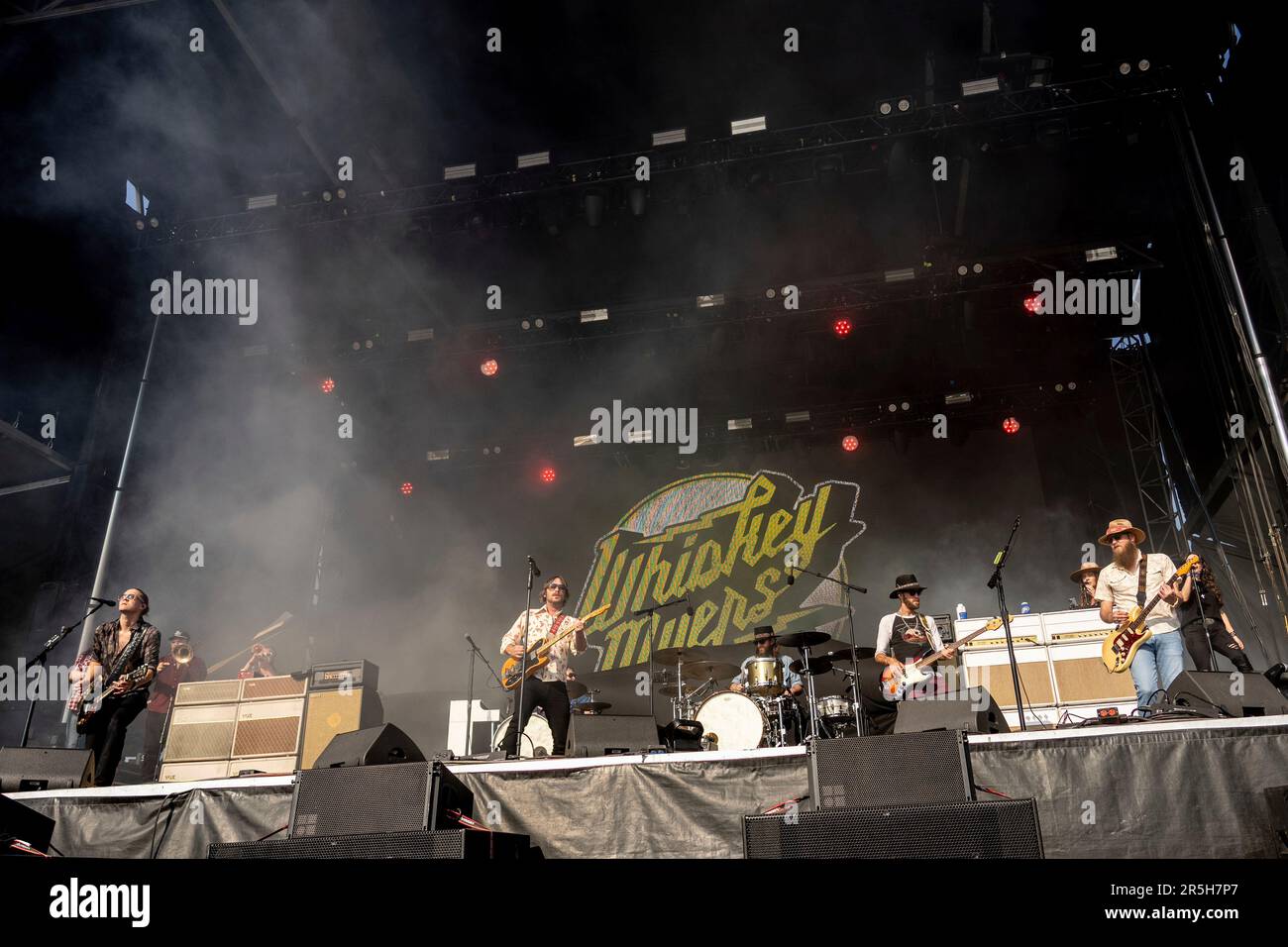 John Jeffers, left, Cody Cannon, Jeff Hogg, Jamey Gleaves, and Cody ...