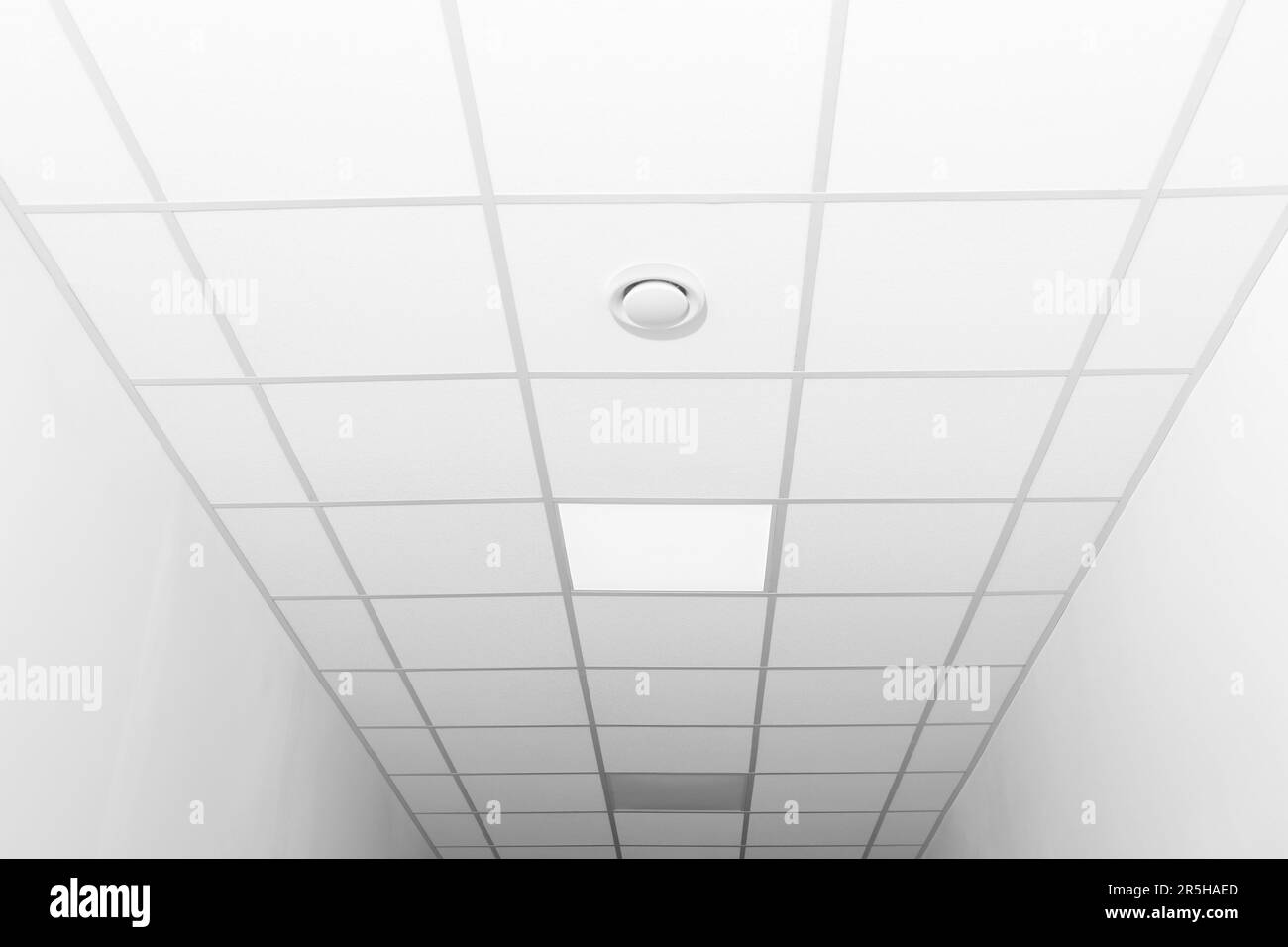 White ceiling with modern lighting in office Stock Photo - Alamy