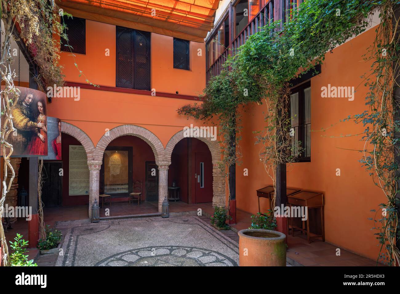Casa sefarad hi-res stock photography and images - Alamy