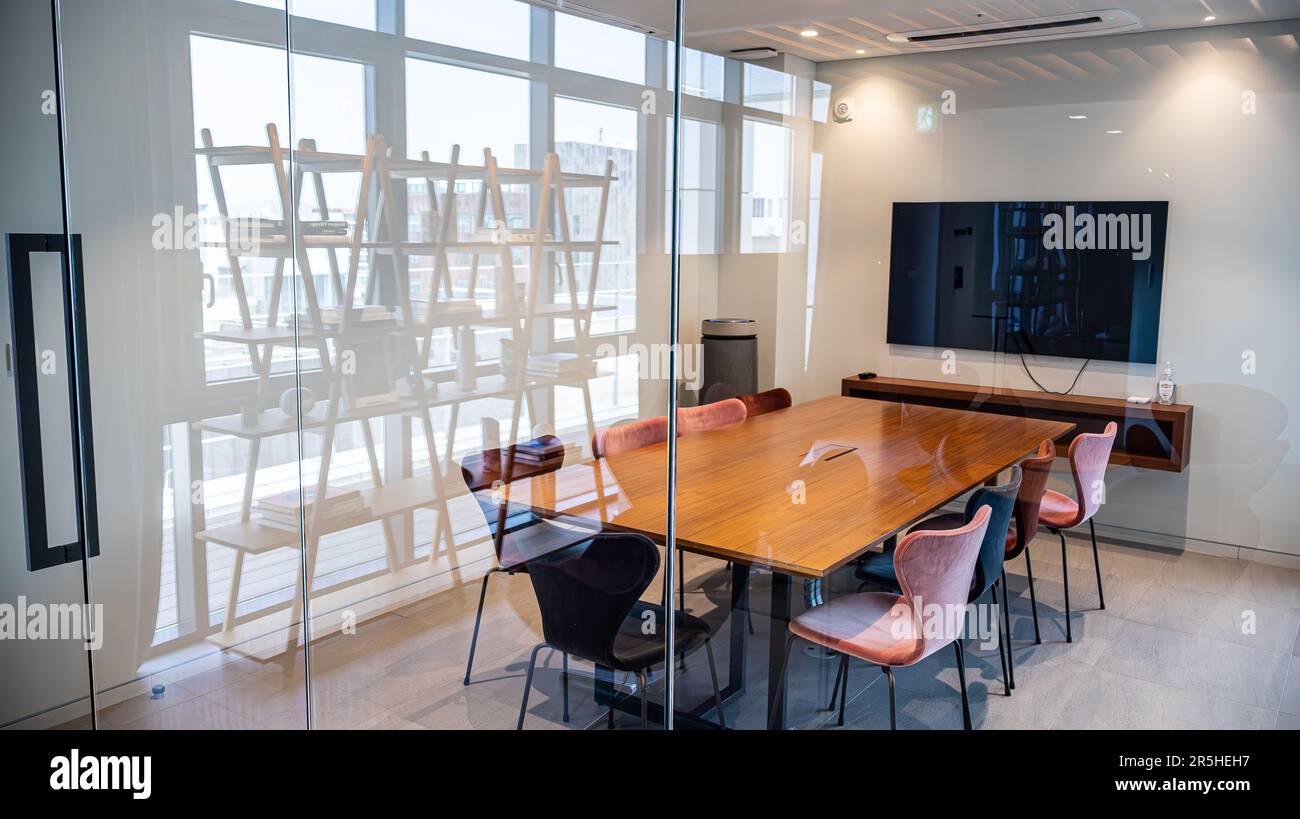 Multi purpose meeting rooms hi-res stock photography and images - Alamy