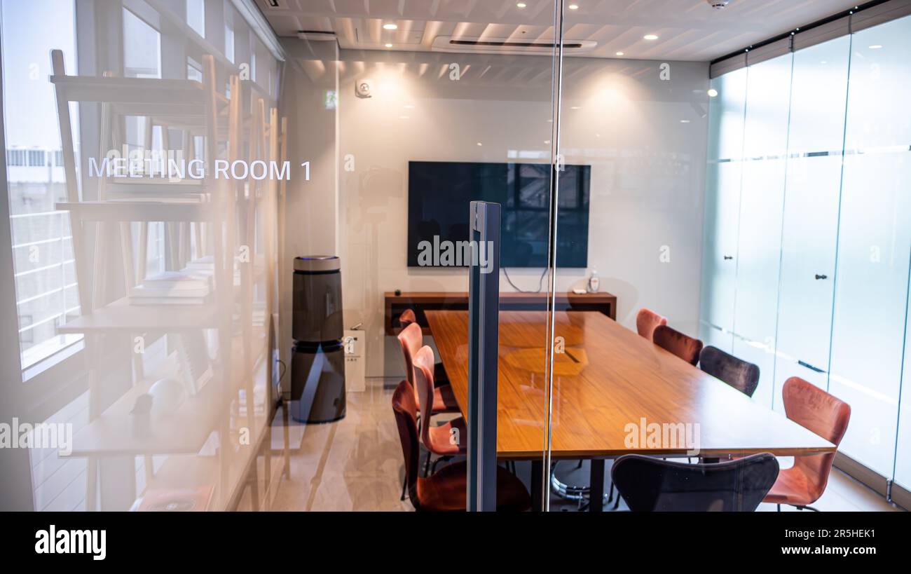 Multi purpose meeting rooms hi-res stock photography and images - Alamy