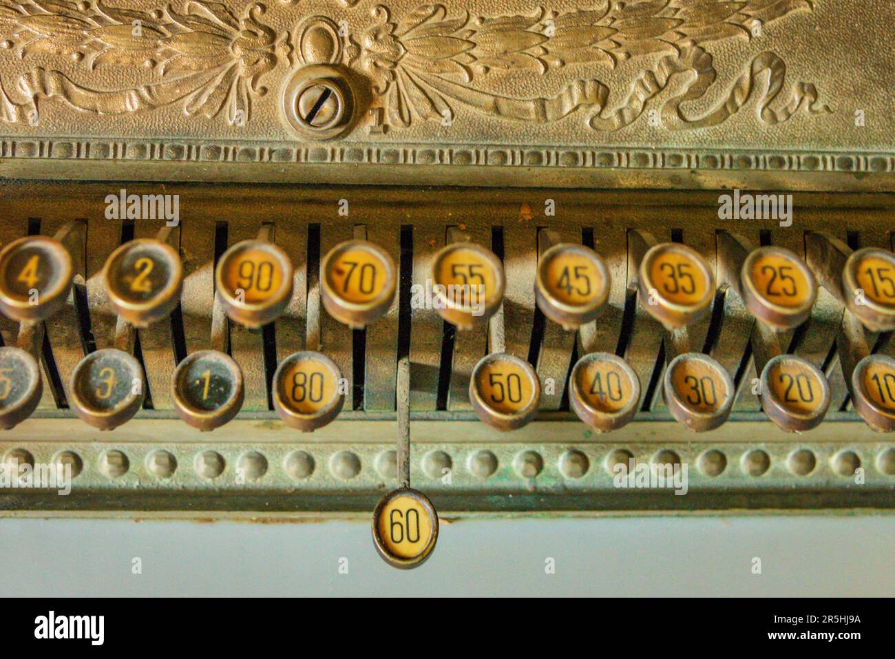Keyboard old cash register hi-res stock photography and images - Alamy