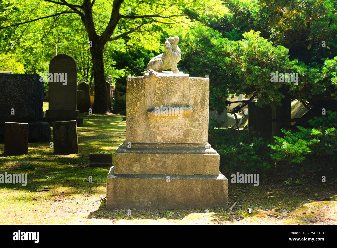 Photo of a very old, vintage, antique tombstone (headstone) at the ...