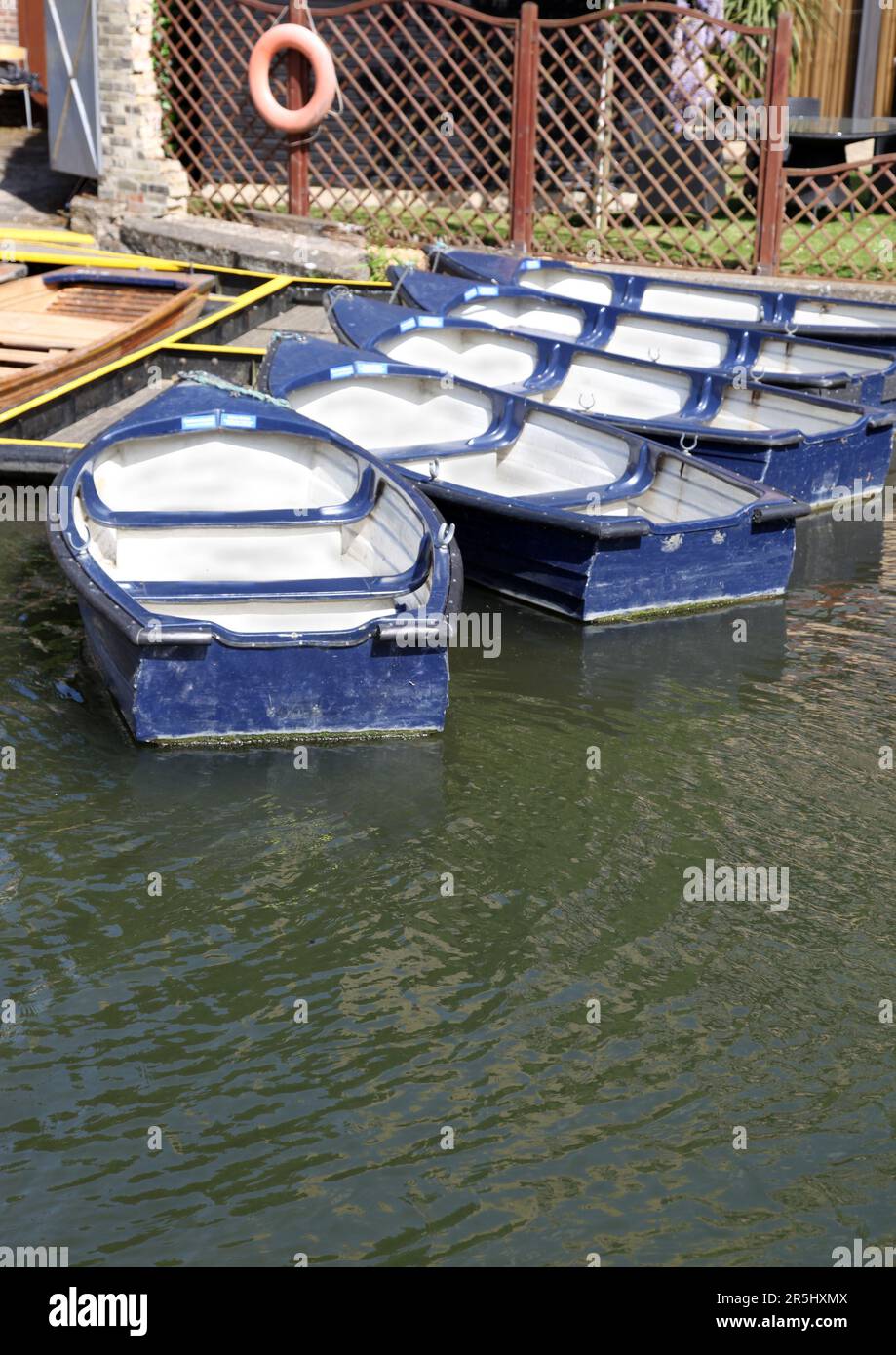 Row boat boats hi-res stock photography and images - Alamy
