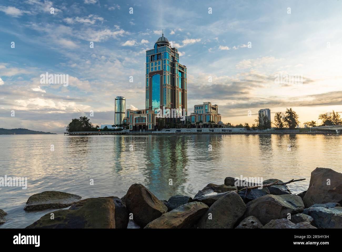 Kinabalu Tower (Menara Kinabalu Stock Photo - Alamy