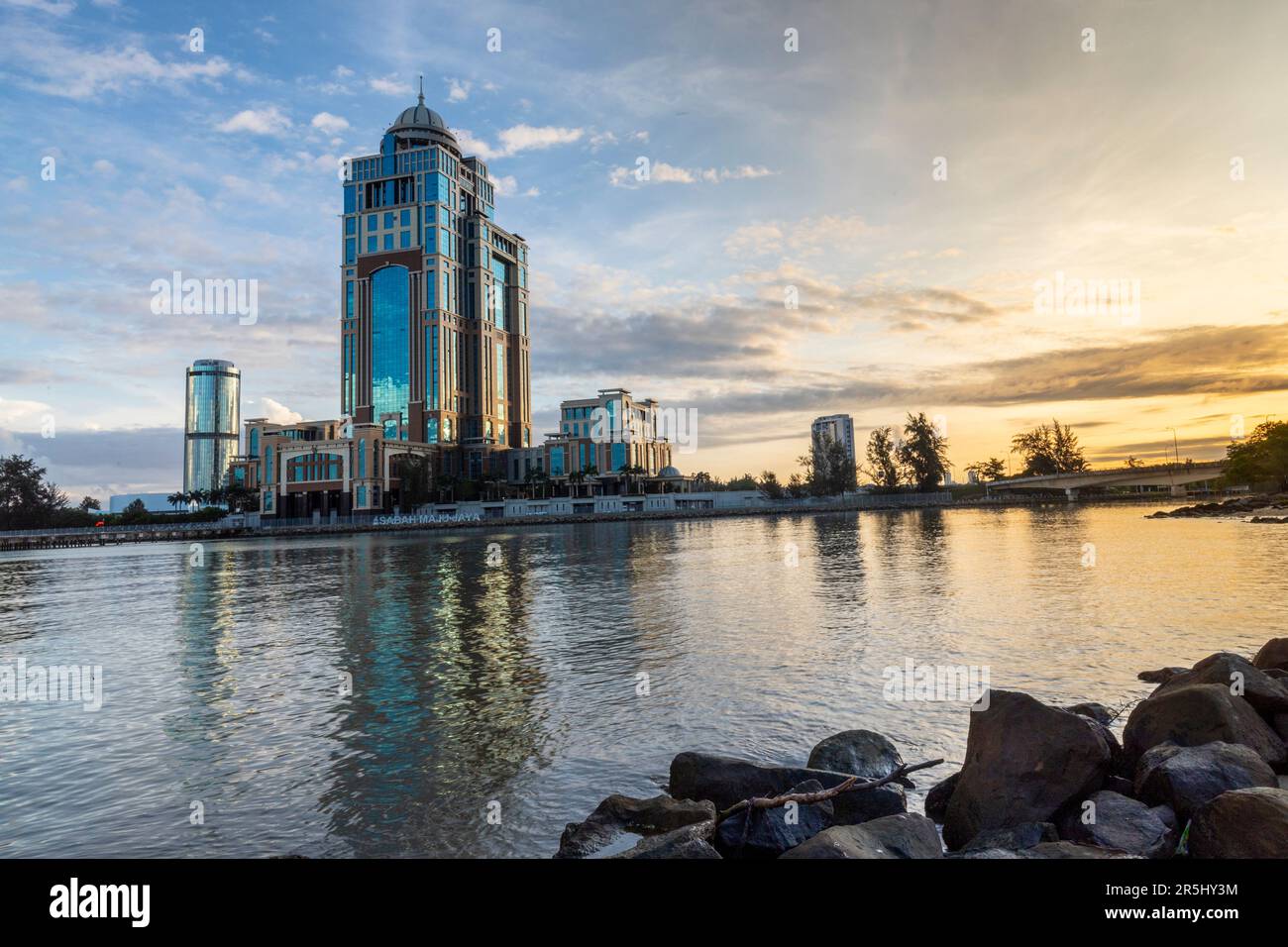 Kinabalu Tower (Menara Kinabalu Stock Photo - Alamy