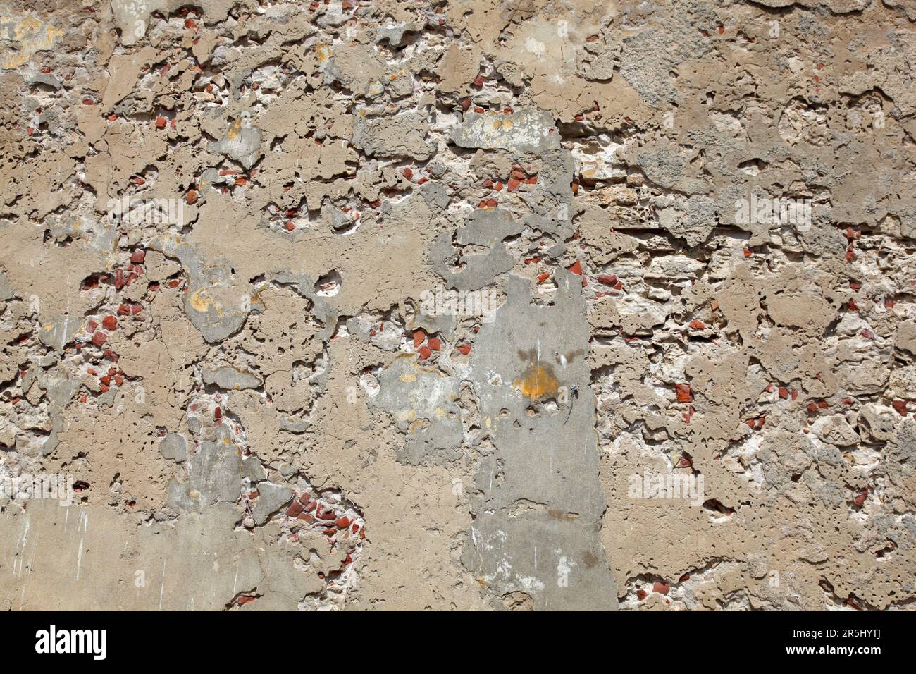 Crumbling concrete hi-res stock photography and images - Alamy