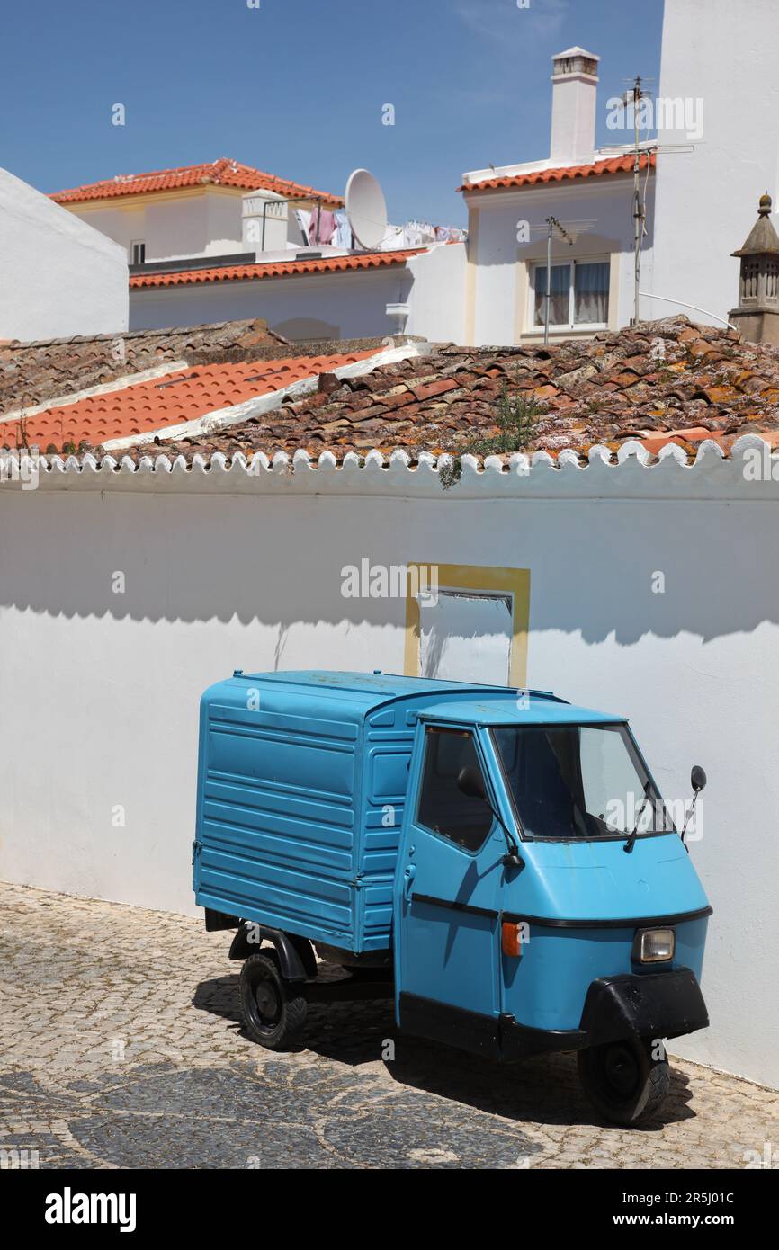 Old style three wheel van in Lagos Stock Photo - Alamy