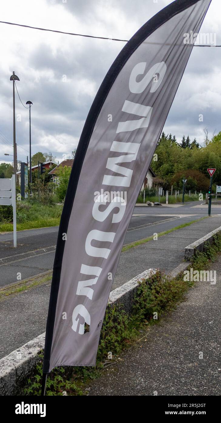 Samsung flag hi-res stock photography and images - Alamy