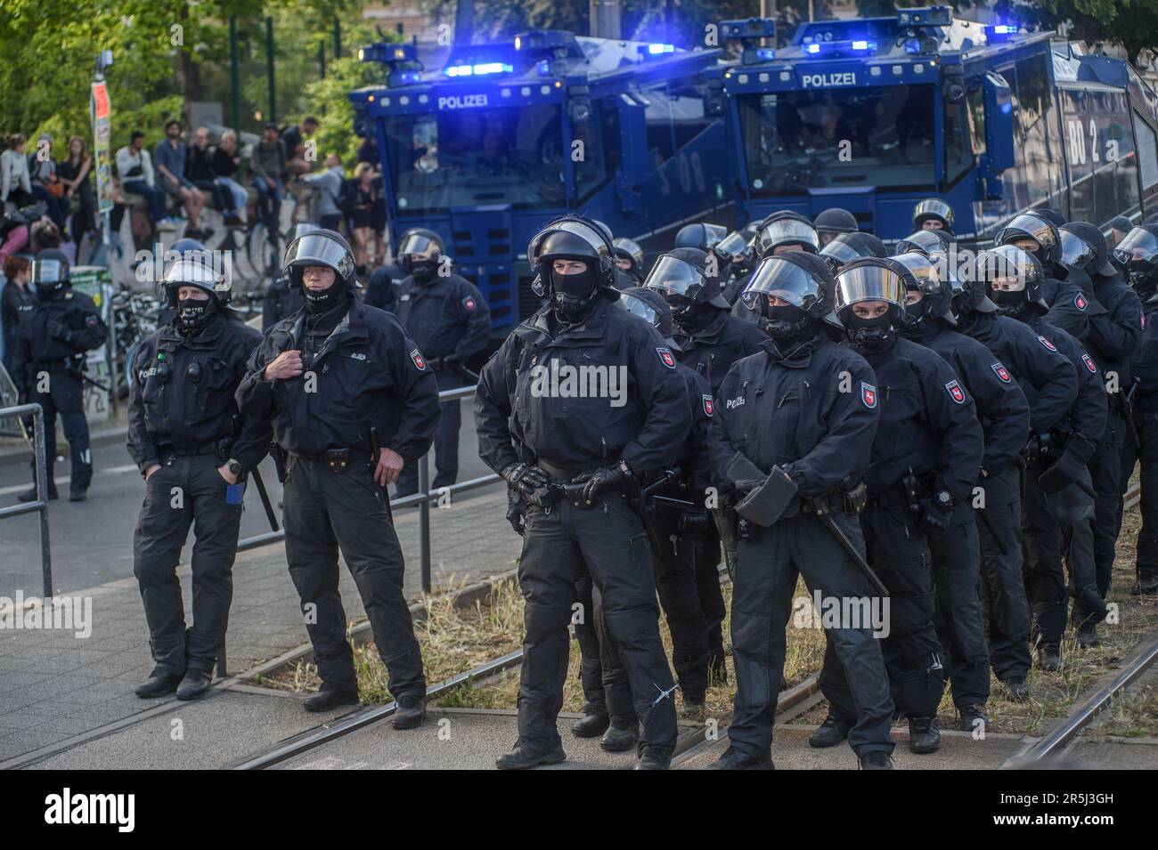 Leipzig, Germany. 03rd June, 2023. Police officers stand on guard ...