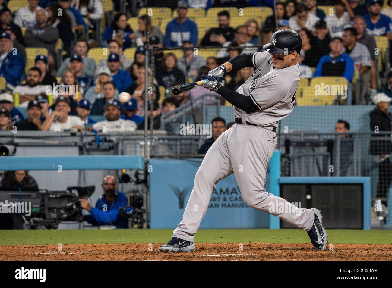 New York Yankees first baseman Anthony Rizzo (48) bats during a MLB ...