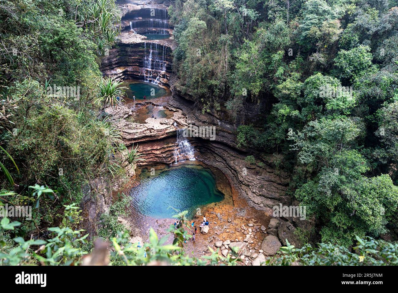 Spectacular Wei Sawdong waterfalls in the middle of tropical rainforest ...