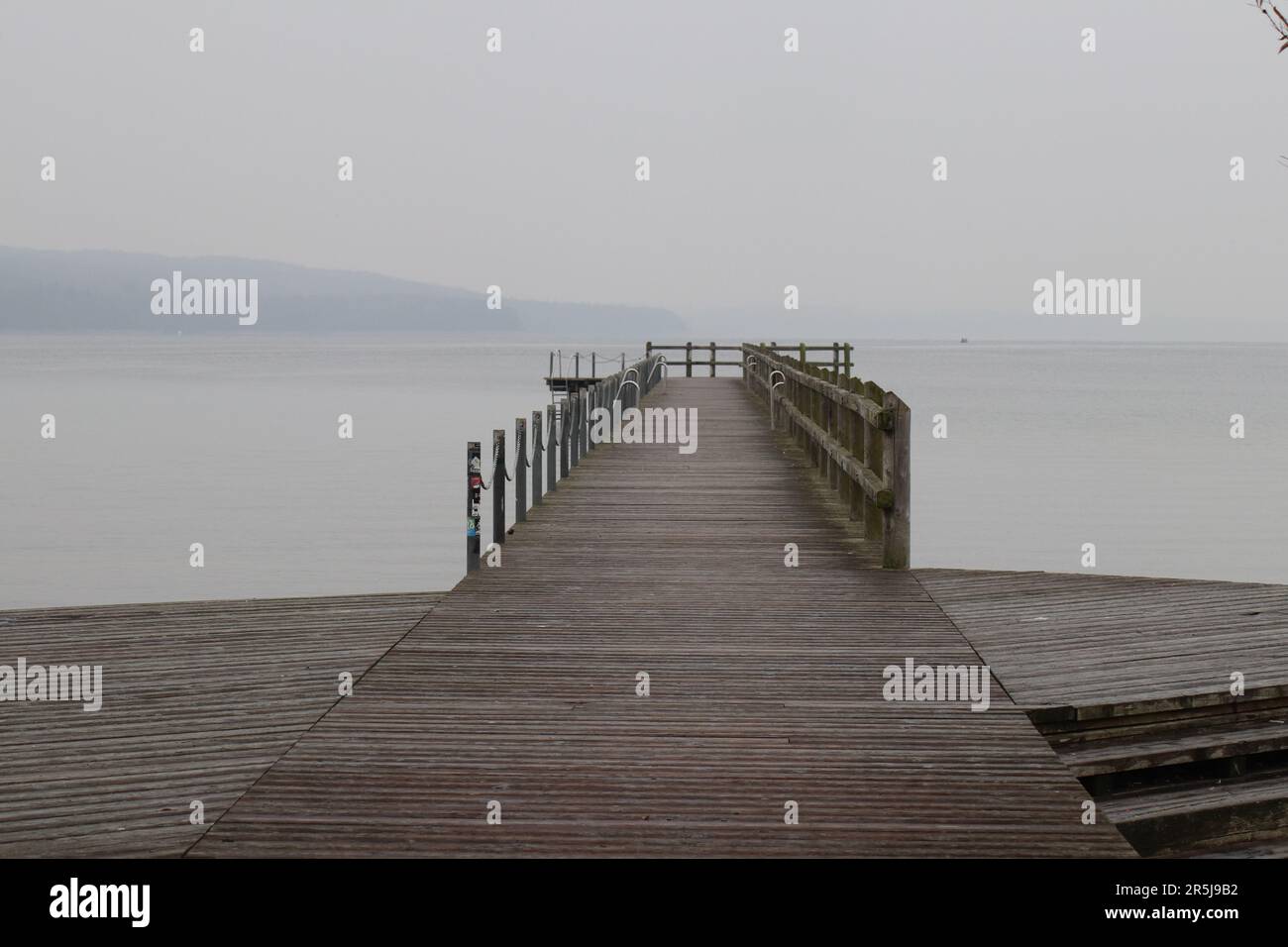 Bridge pier jetty beach shore hi-res stock photography and images - Alamy