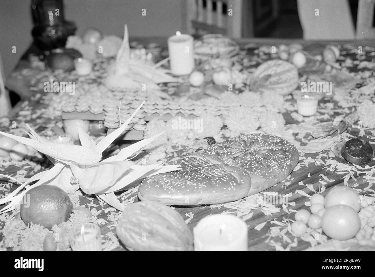 Mexico day of the dead food hi-res stock photography and images - Alamy