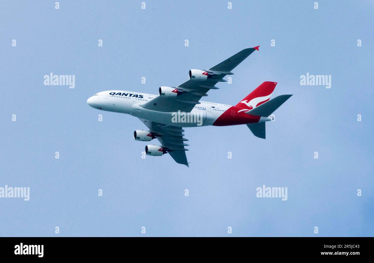 A Qantas Airbus A380, the worlds largest commercial aircraft, flying ...