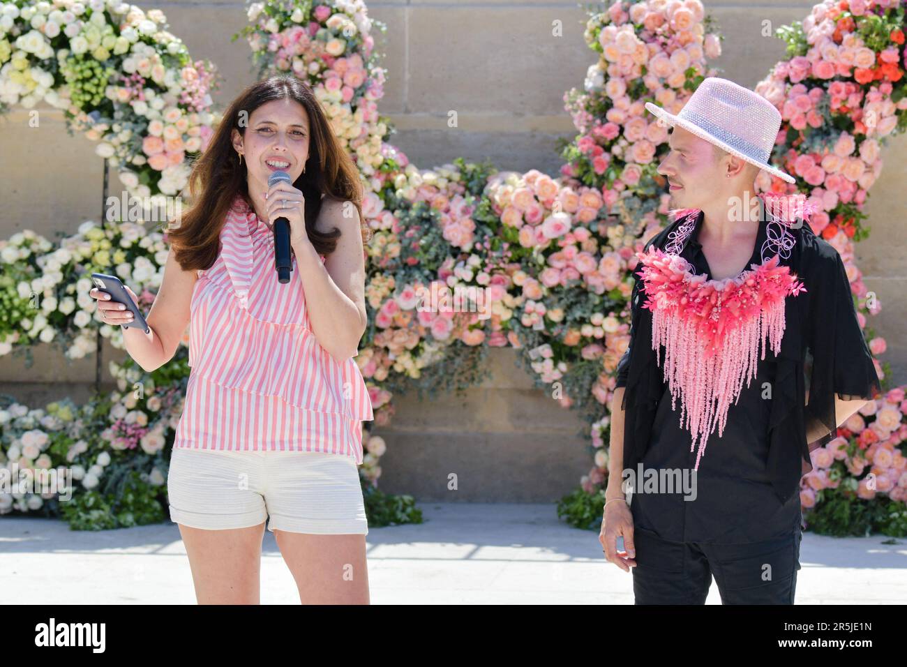 Carole Tolila (L) from the TV Show « Silence ca pousse » presents with ...