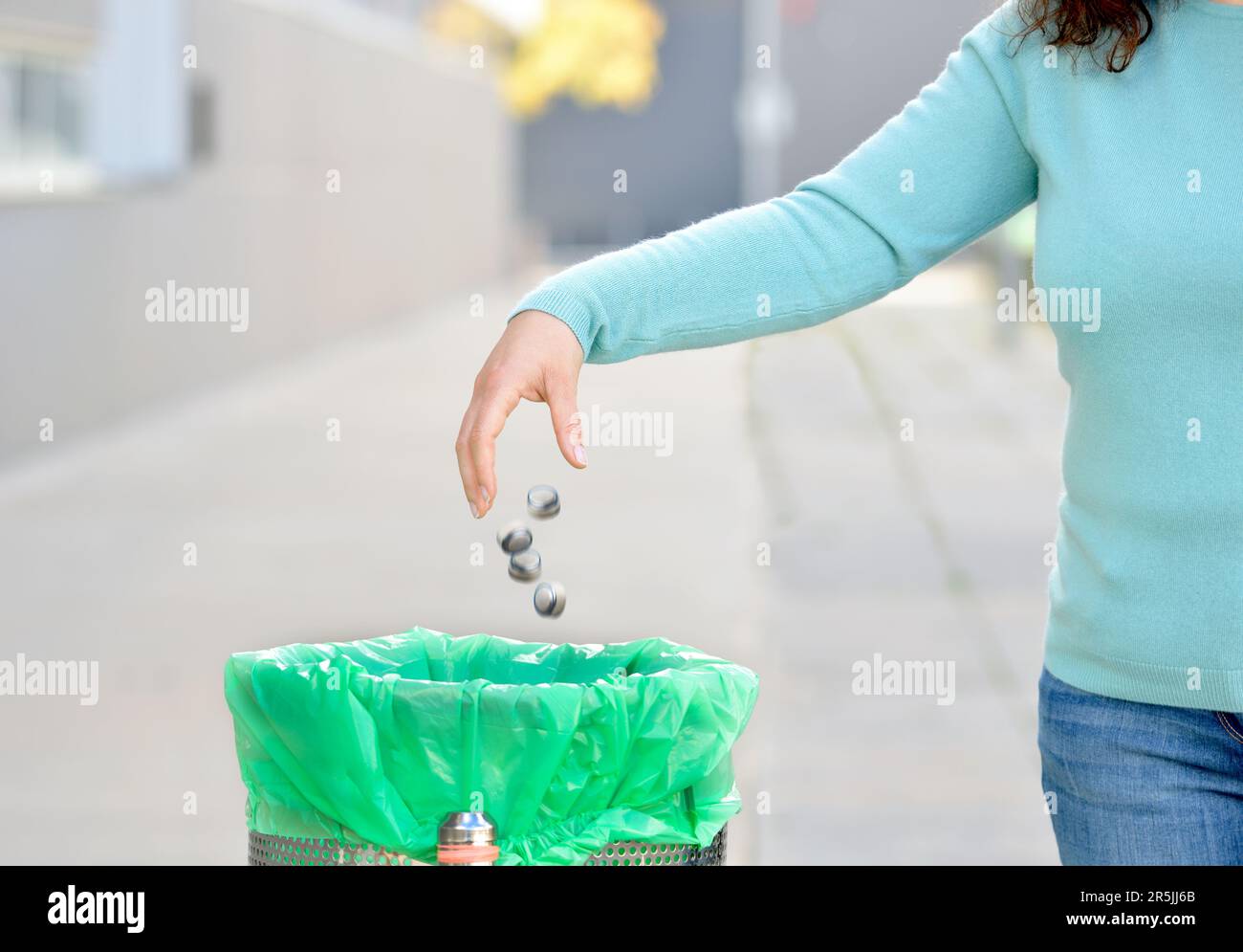 Throwing away technology hi-res stock photography and images - Alamy