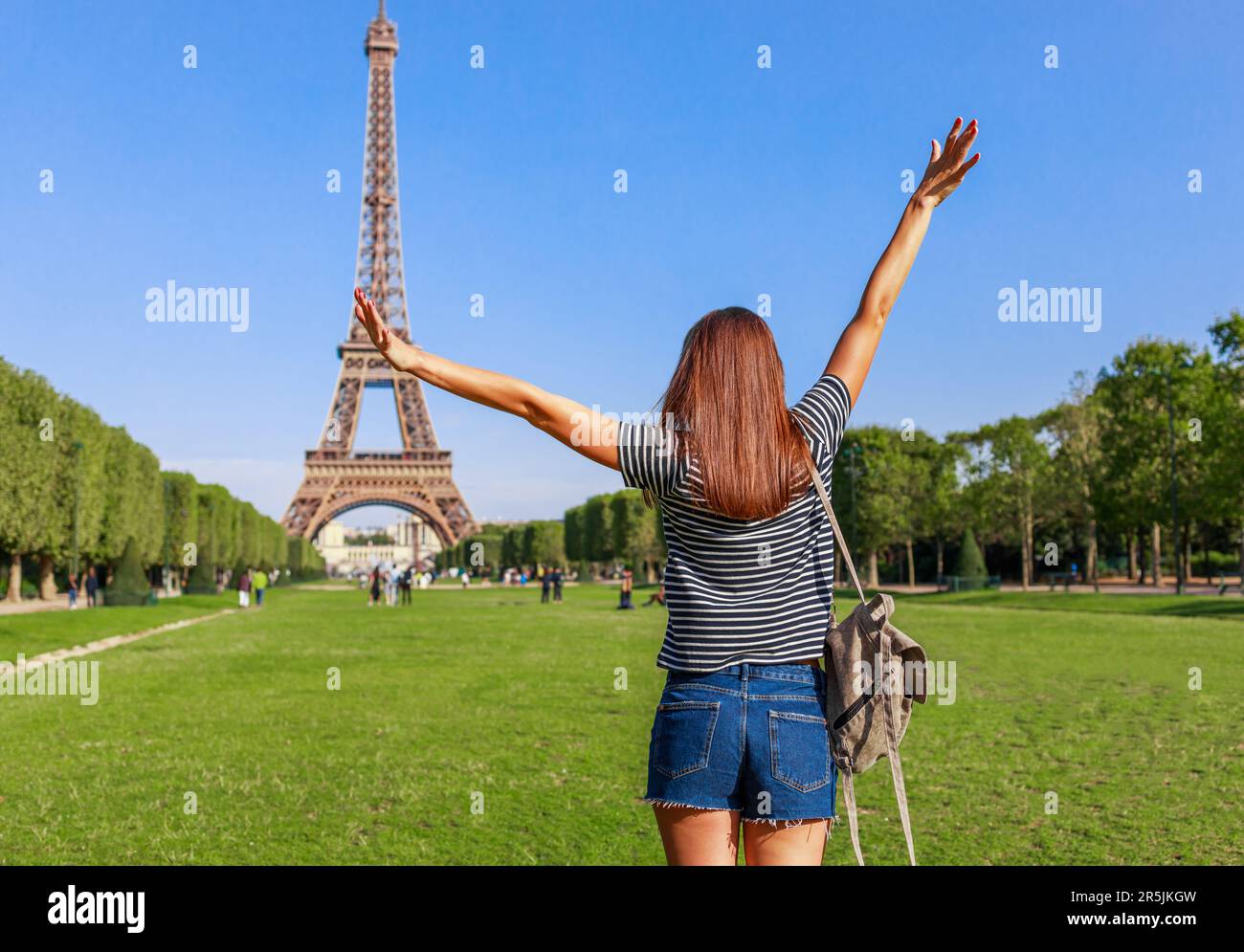 Paris summer tourist hi-res stock photography and images - Alamy