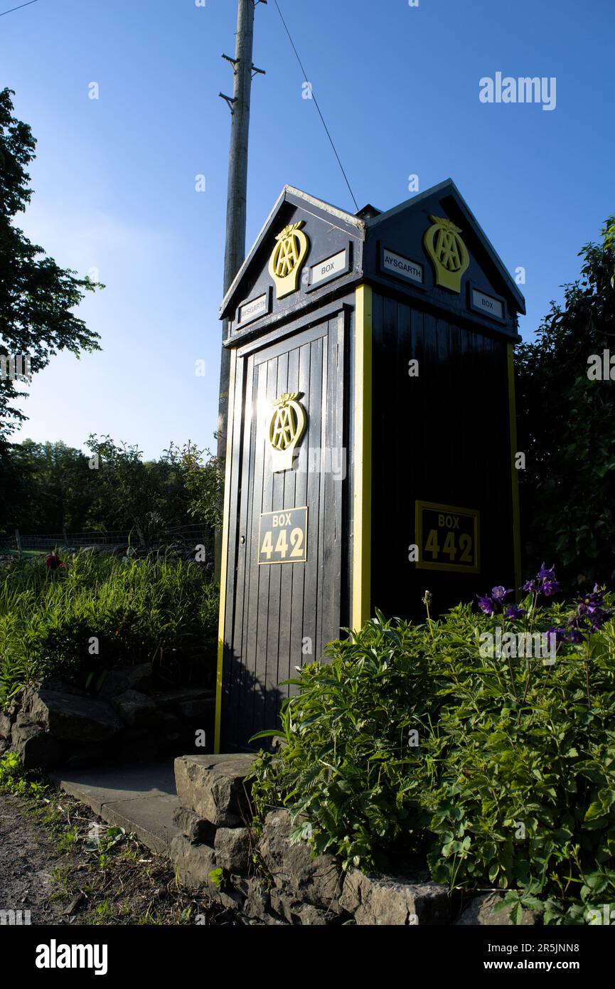 Old aa box at the roadside hi-res stock photography and images - Alamy