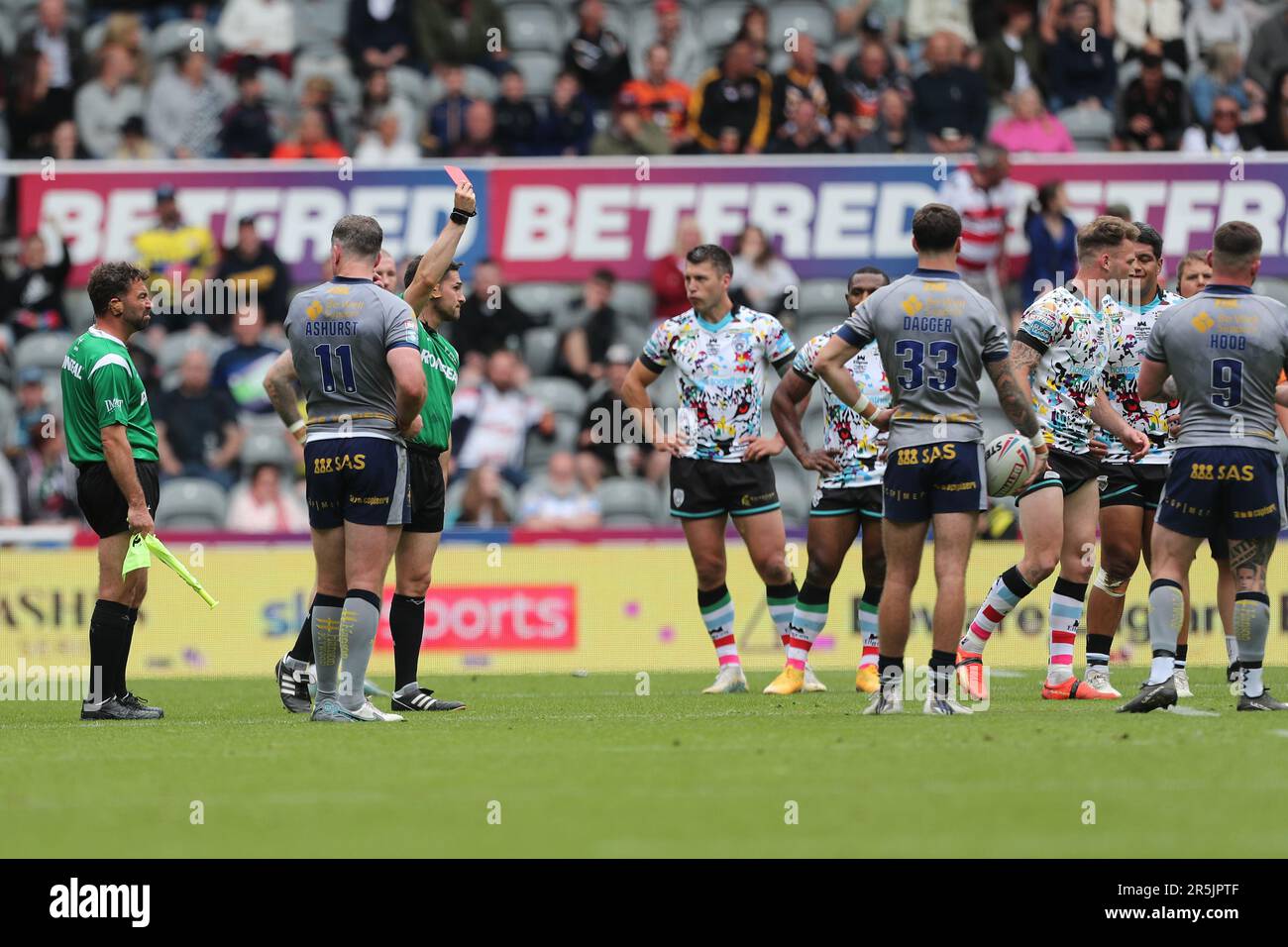 Wakefield trinity wildcats vs leigh leopards hi-res stock photography ...
