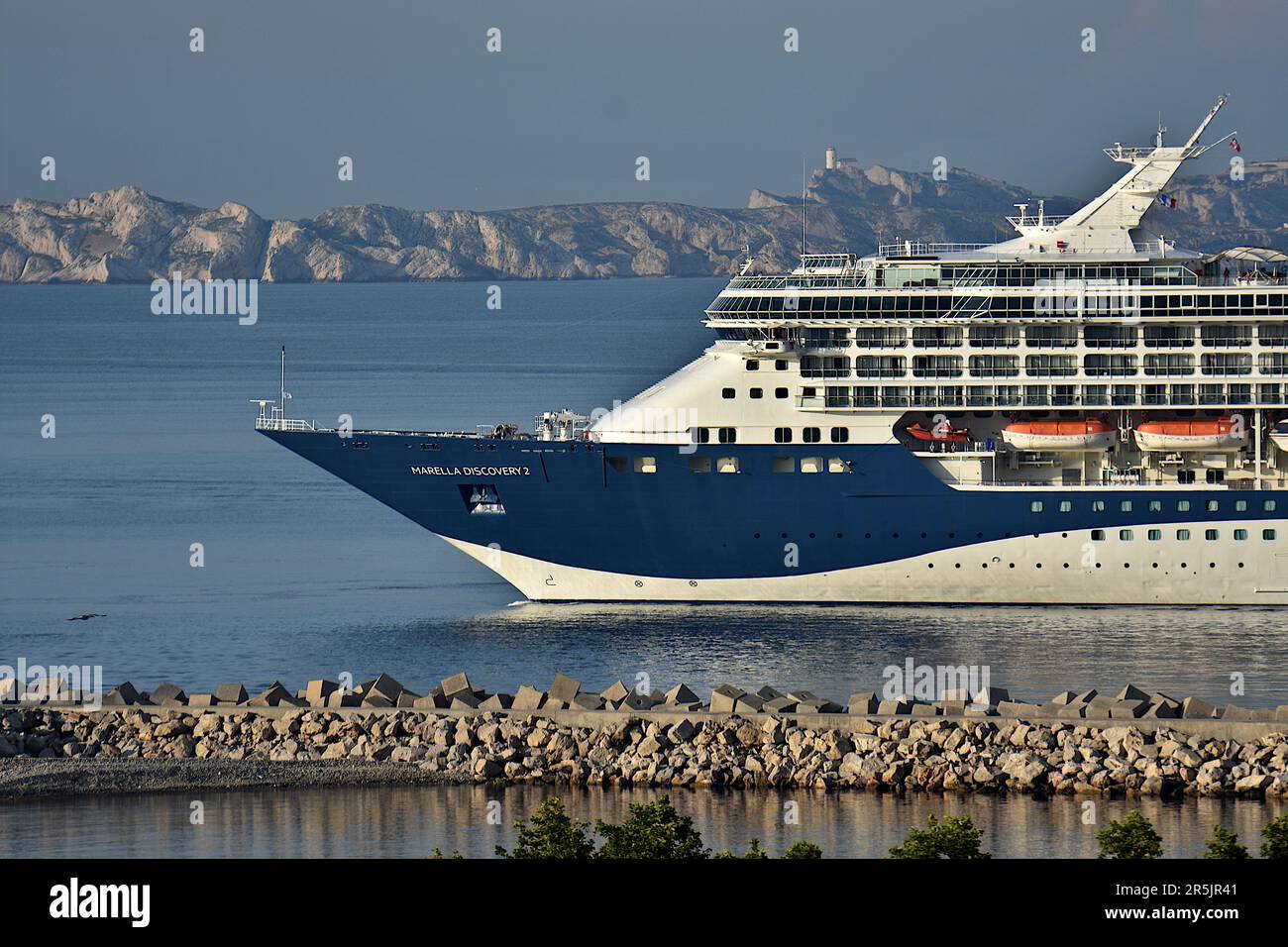 Marella cruise ship discovery 2 hi-res stock photography and images - Alamy