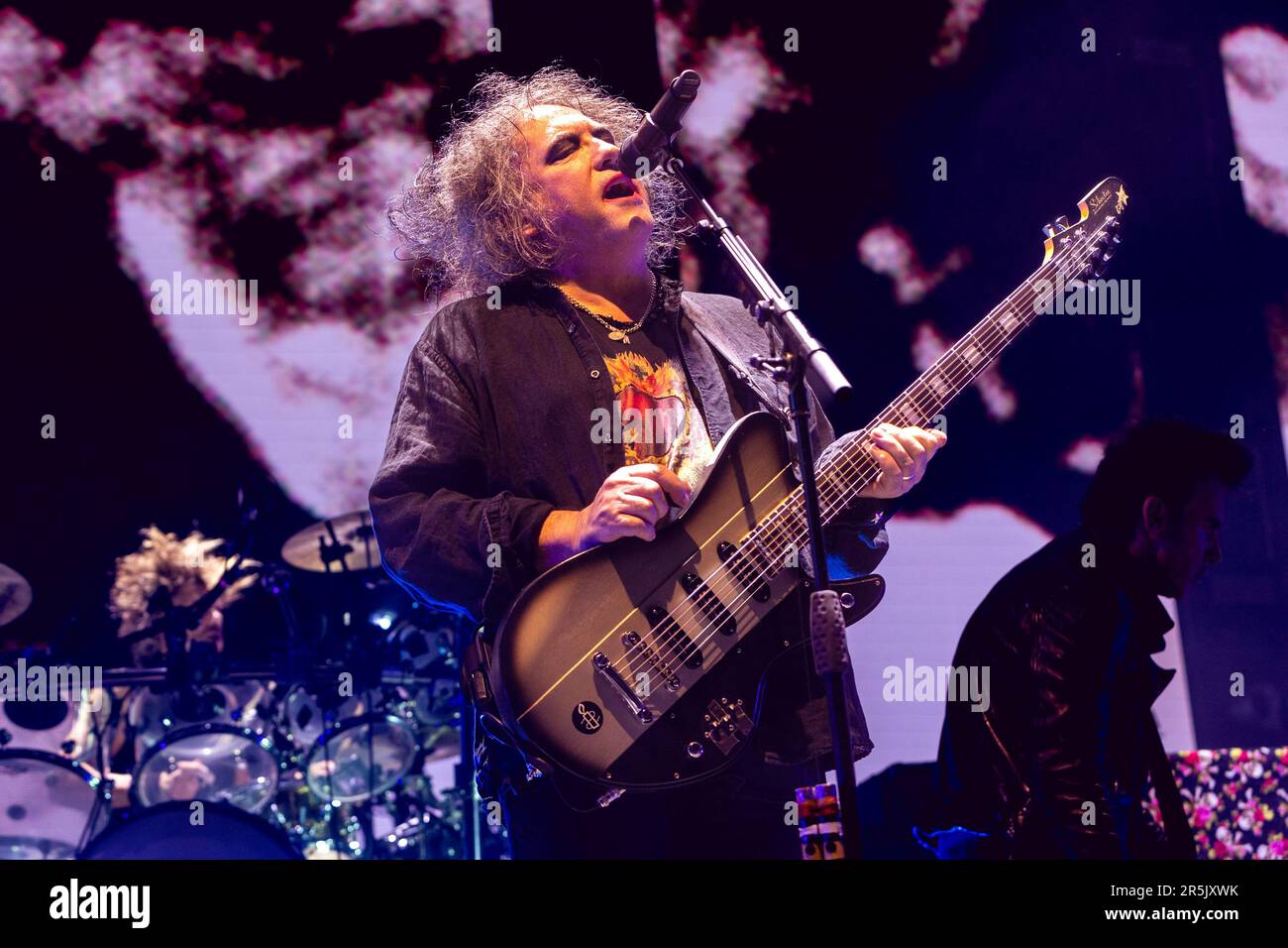 Cure concerto hi-res stock photography and images - Alamy