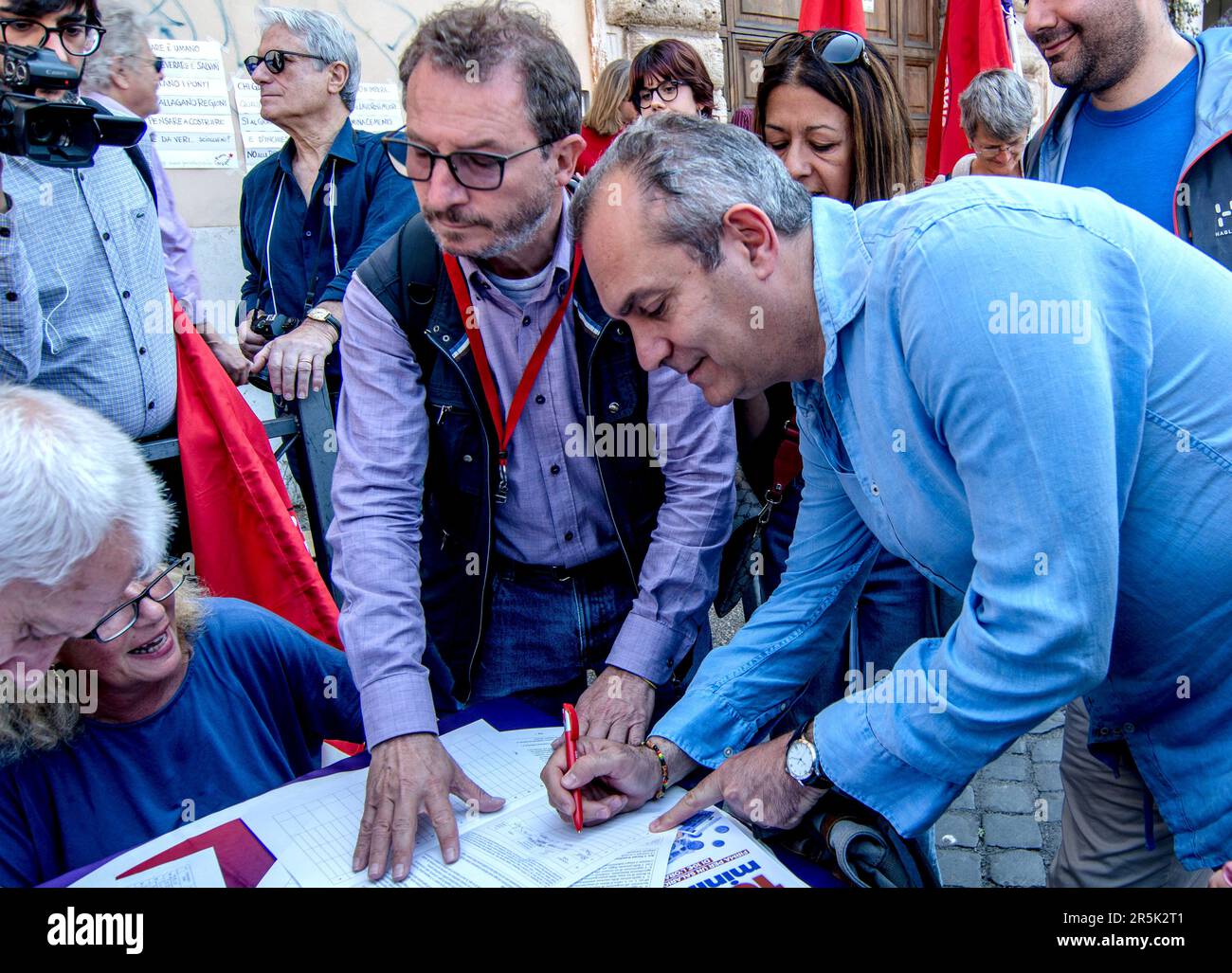 Left wing unione popolare list hi-res stock photography and images - Alamy