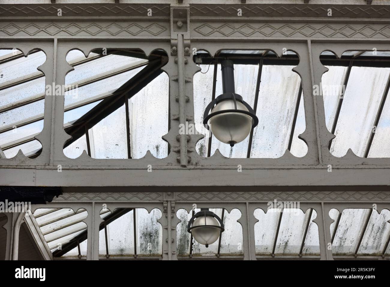 Durham railway station Stock Photo - Alamy