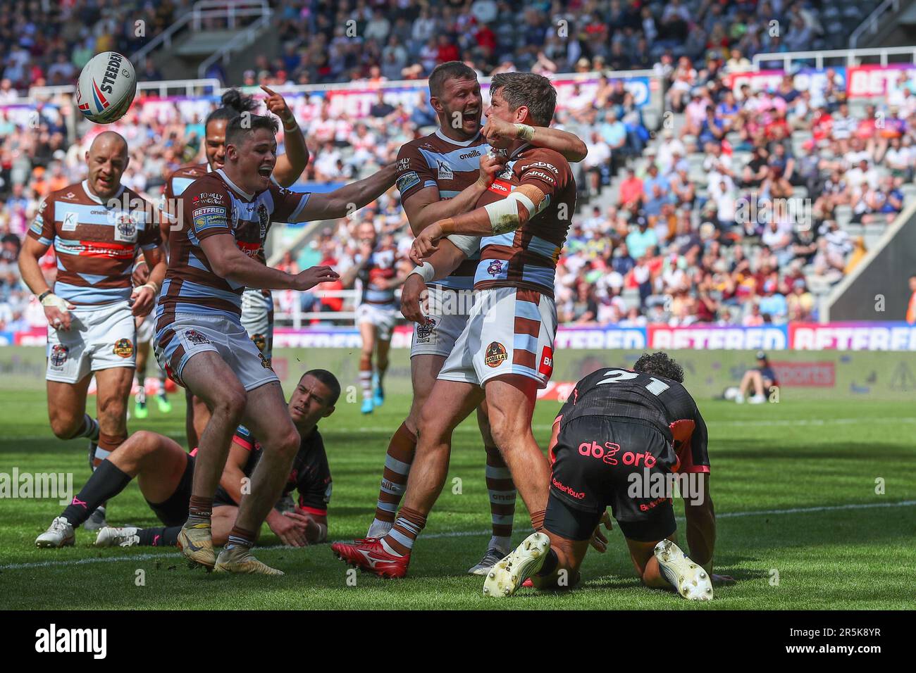 Newcastle, UK. 04th June, 2023. Louie McCarthy-Scarsbrook #15 of St ...
