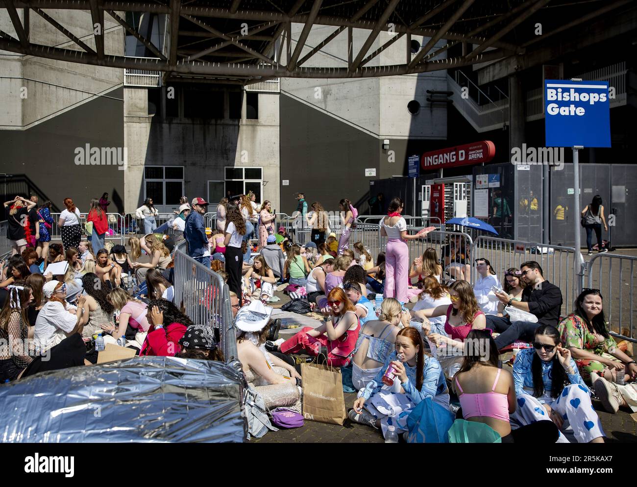 Johan cruijff arena love on tour hi-res stock photography and images ...
