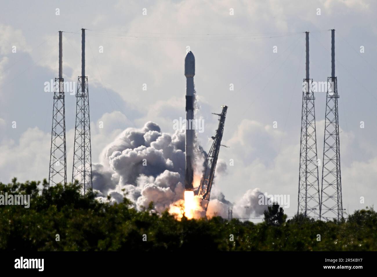 Cape Canaveral, Florida, USA. 04th June, 2023. A SpaceX Falcon 9 rocket ...