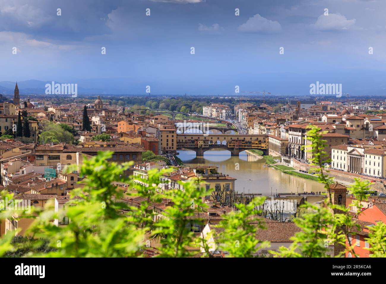 River arno florence skyline hi-res stock photography and images - Alamy