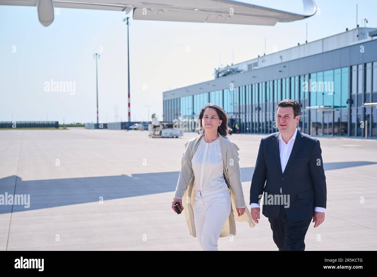 04 June 2023, Berlín: German Foreign Minister Annalena Baerbock and ...