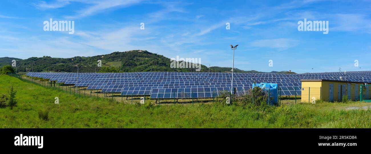 Solar installation countryside hi-res stock photography and images - Alamy