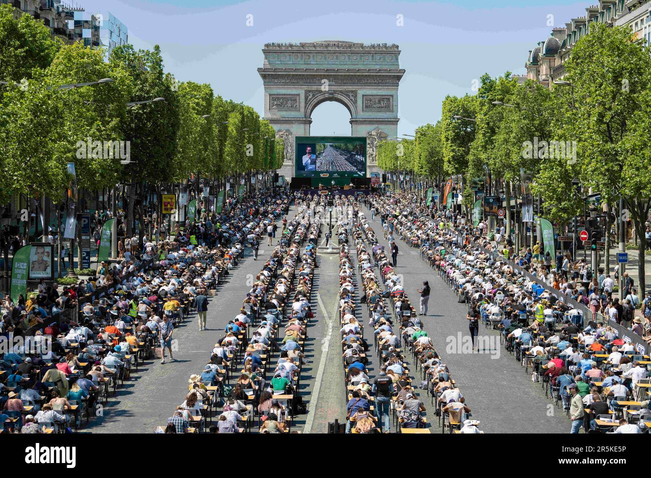 Paris, France. 04th June, 2023. Hundreds of people participate in 'The ...