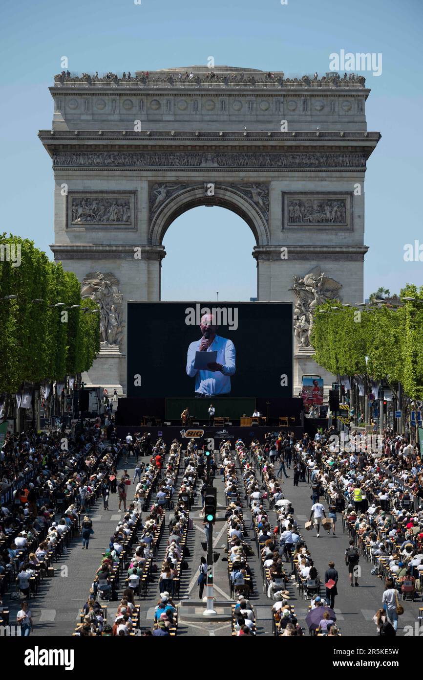 Paris, France. 04th June, 2023. Hundreds of people participate in 'The ...