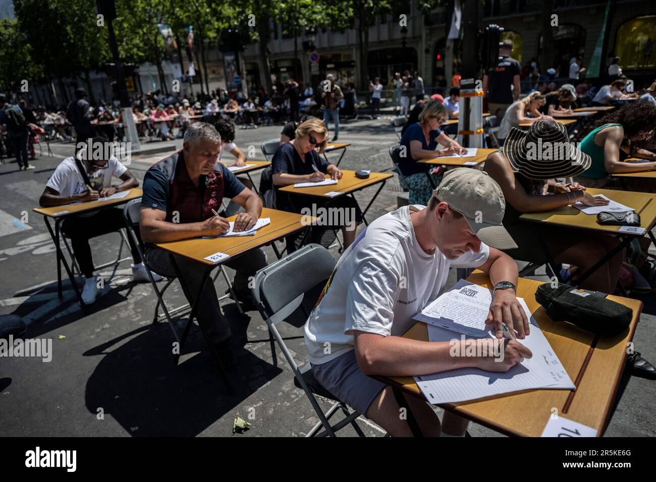 Paris, France. 04th June, 2023. Hundreds of people participate in 'The ...