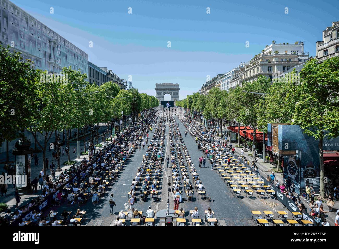 Paris, France. 04th June, 2023. Hundreds of people participate in 'The ...
