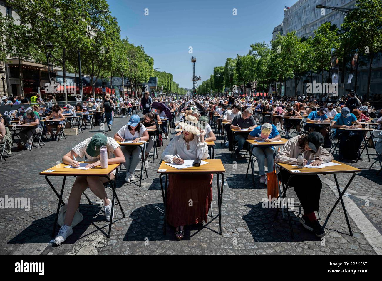 Paris, France. 04th June, 2023. Hundreds of people participate in 'The ...