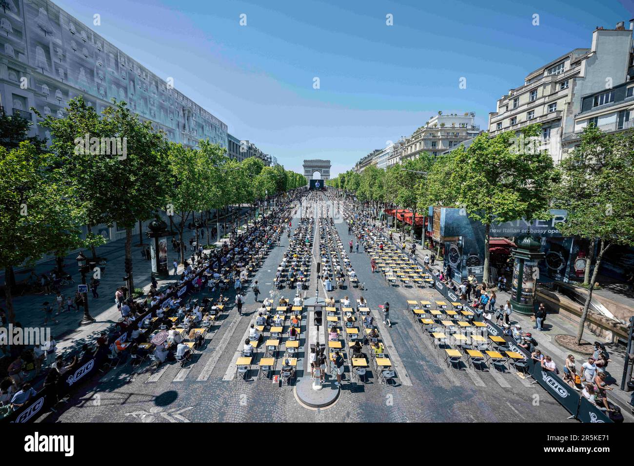 Paris, France. 04th June, 2023. Hundreds of people participate in 'The ...