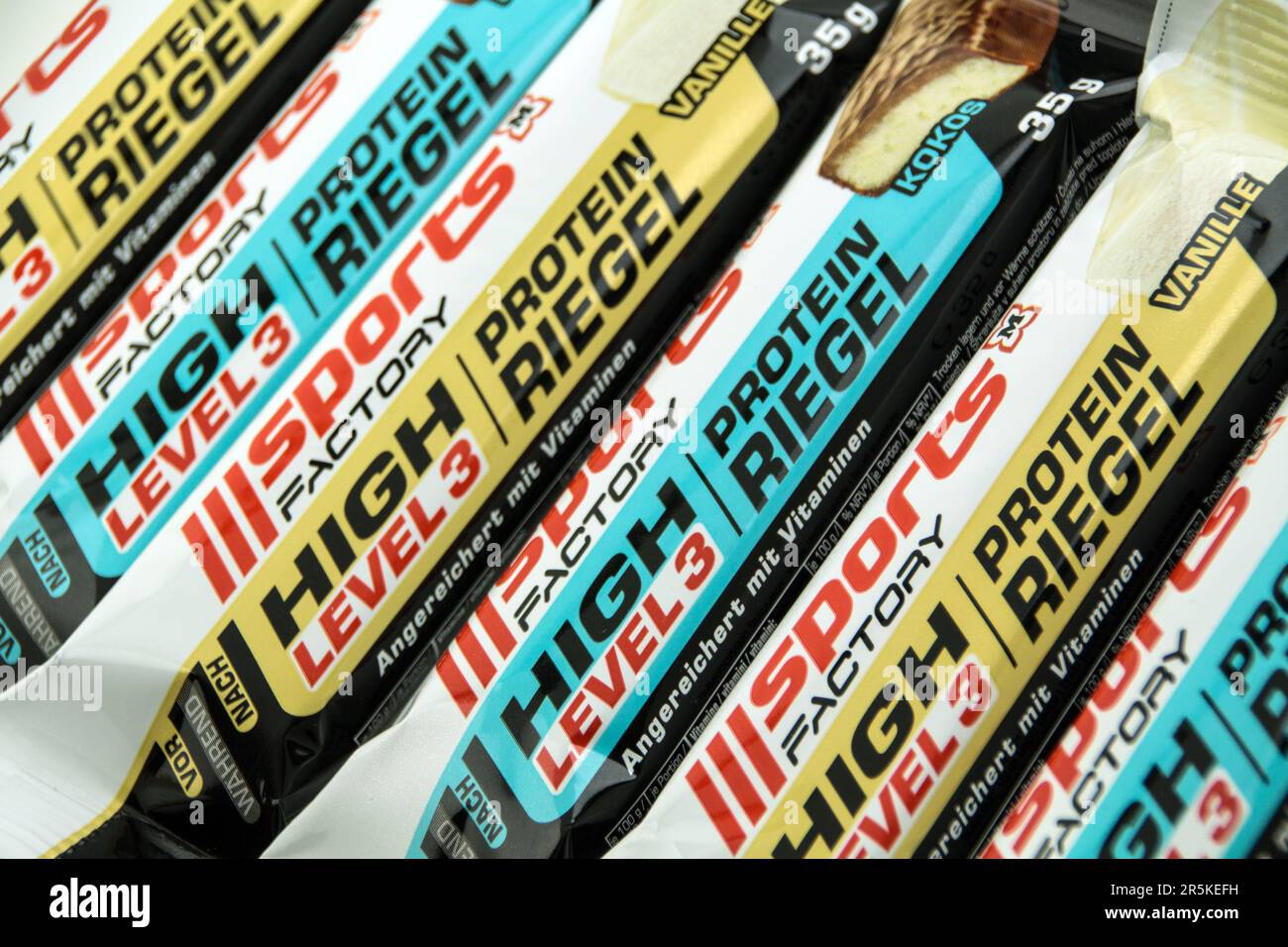 Nutri schokoladenriegel hi-res stock photography and images - Alamy