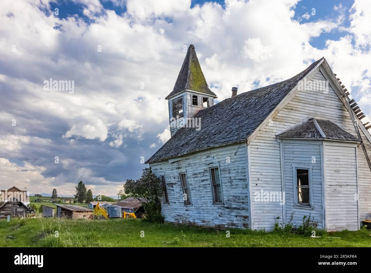 Town flora hi-res stock photography and images - Alamy