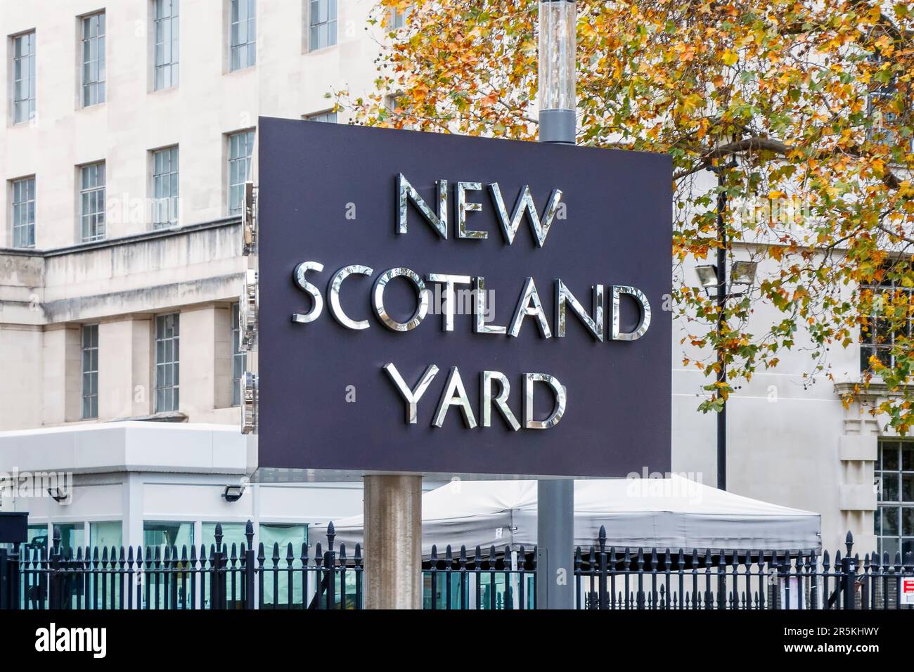 Revolving triangular sign hi-res stock photography and images - Alamy